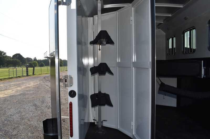 2022 Bison Trailers QUICK DRAW 7308 Horse Trailer | Near Me