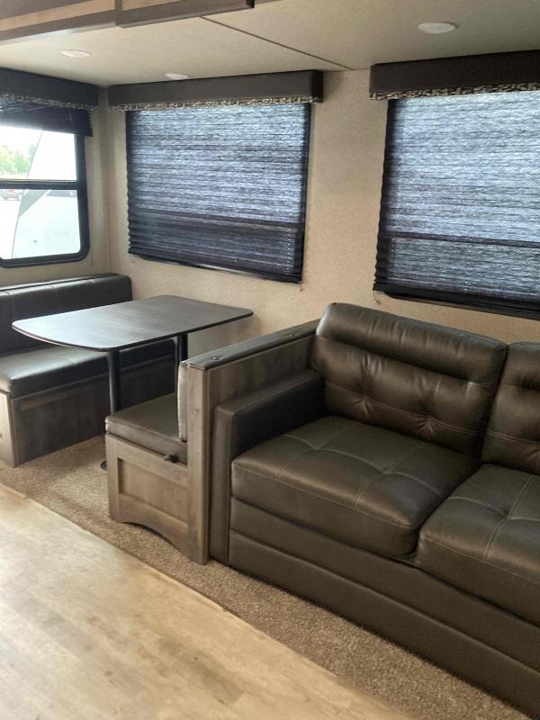 2019 Keystone RV 31FWMB Sprinter Campfire Fifth Wheel Campers | Near Me