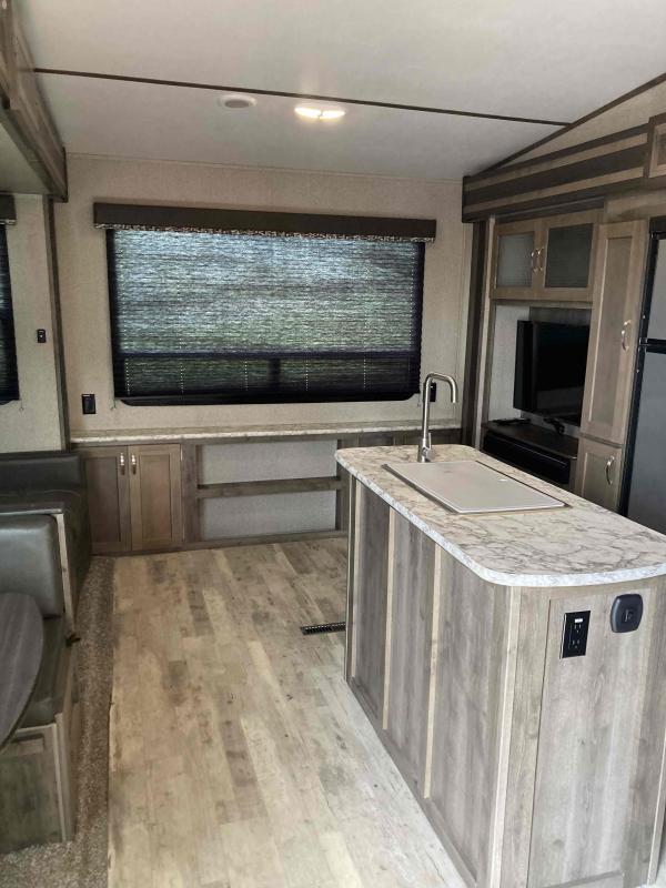 2019 Keystone RV 31FWMB Sprinter Campfire Fifth Wheel Campers | Near Me