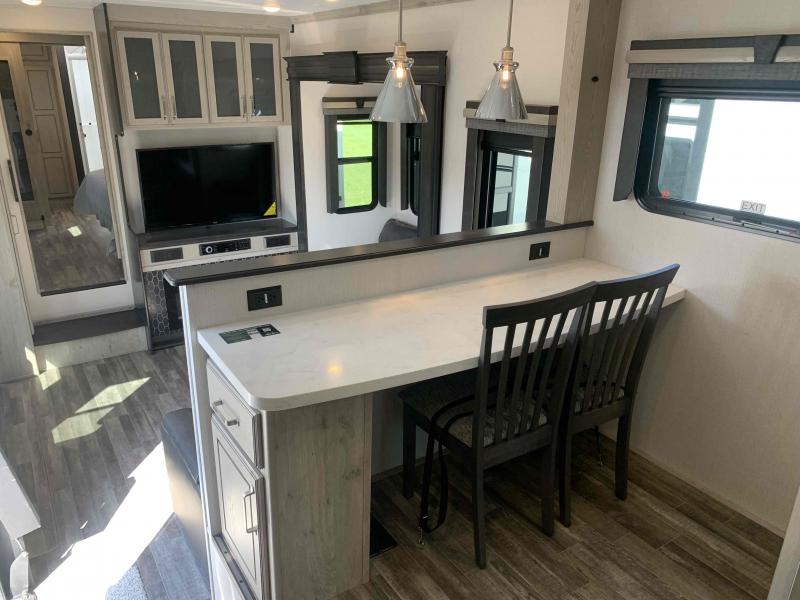 2022 Keystone RV Alpine 3790FK Fifth Wheel Campers in Nappanee, IN ...