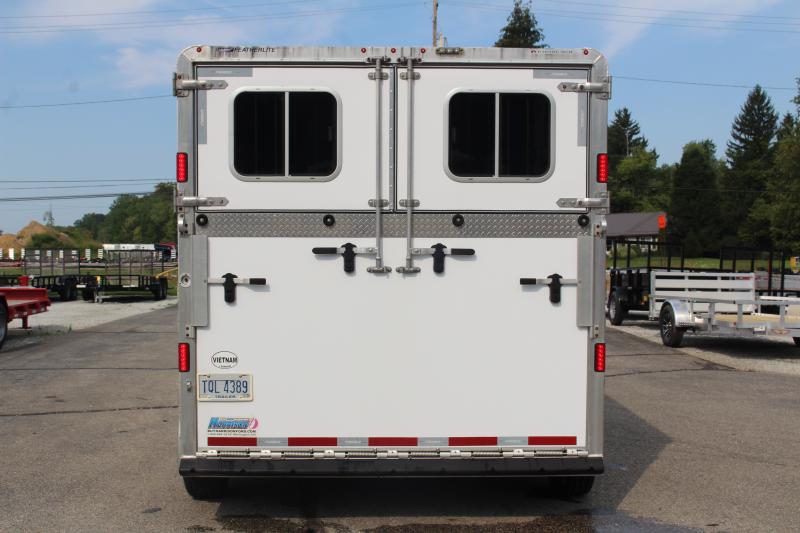 2014 Featherlite 8581-2HOA -STD Horse Trailer in Newbury, OH | Trailer Trader