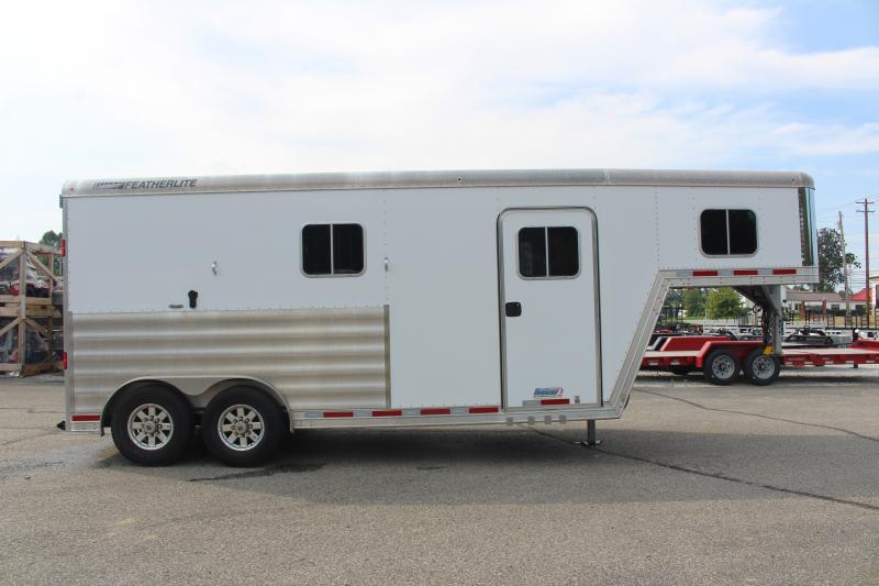 2014 Featherlite 8581-2HOA -STD Horse Trailer in Newbury, OH | Trailer Trader