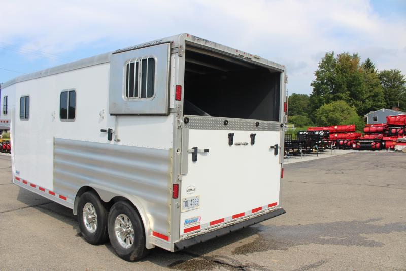 2014 Featherlite 8581-2HOA -STD Horse Trailer in Newbury, OH | Trailer Trader