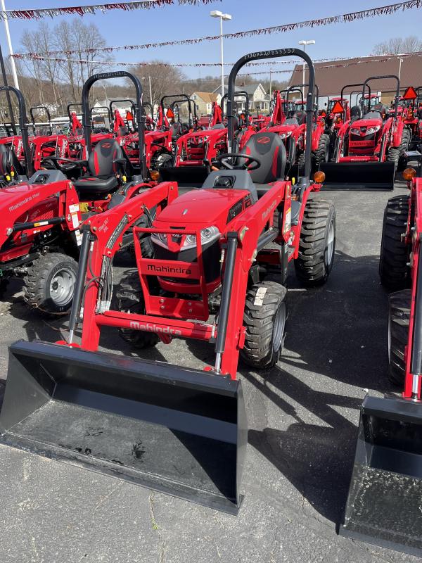 2023 Mahindra MAHINDRA MAX 26XLT HST LOADER Tractor