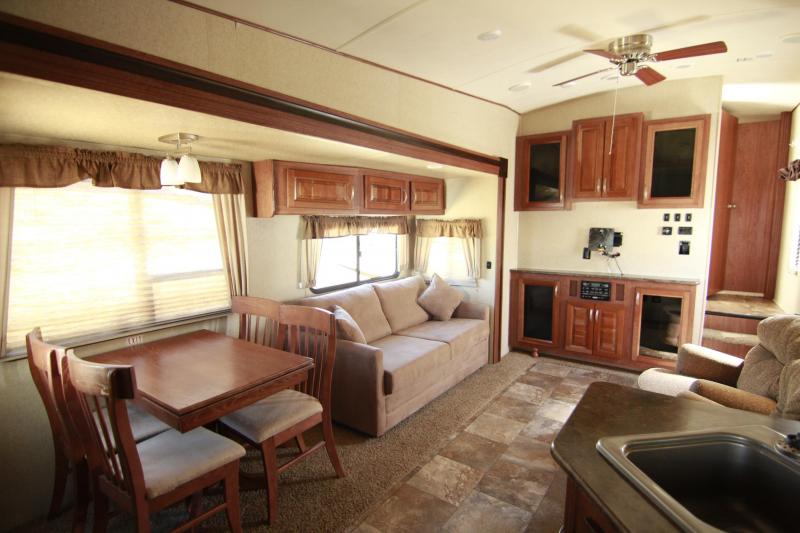 2013 Wildcat 282RKX Fifth Wheel Camper RV in Santa Fe, NM | Trailer Trader