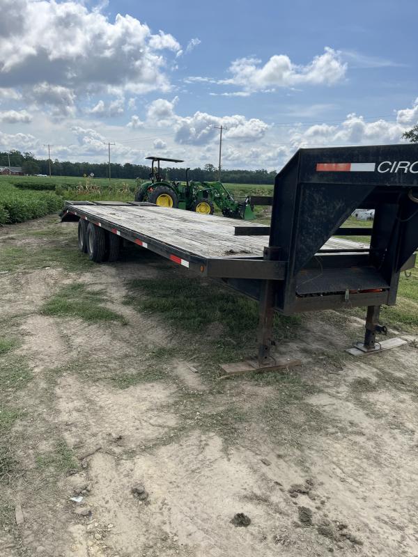 2005 Circle M 25'+5' Gooseneck Flatbed Trailer with Mega Ramps in ...