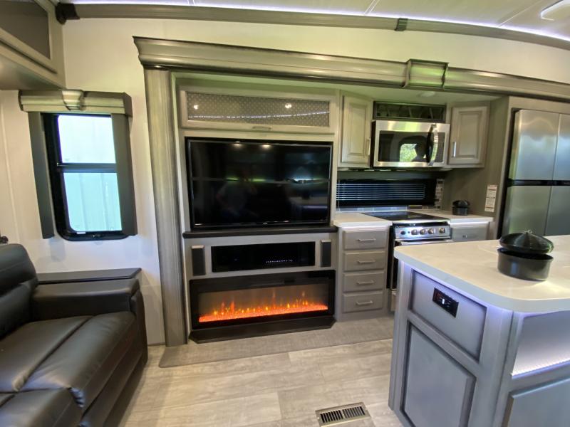 2021 Keystone Montana Legacy 3120RL Fifth Wheel with 4 Season LQ ...