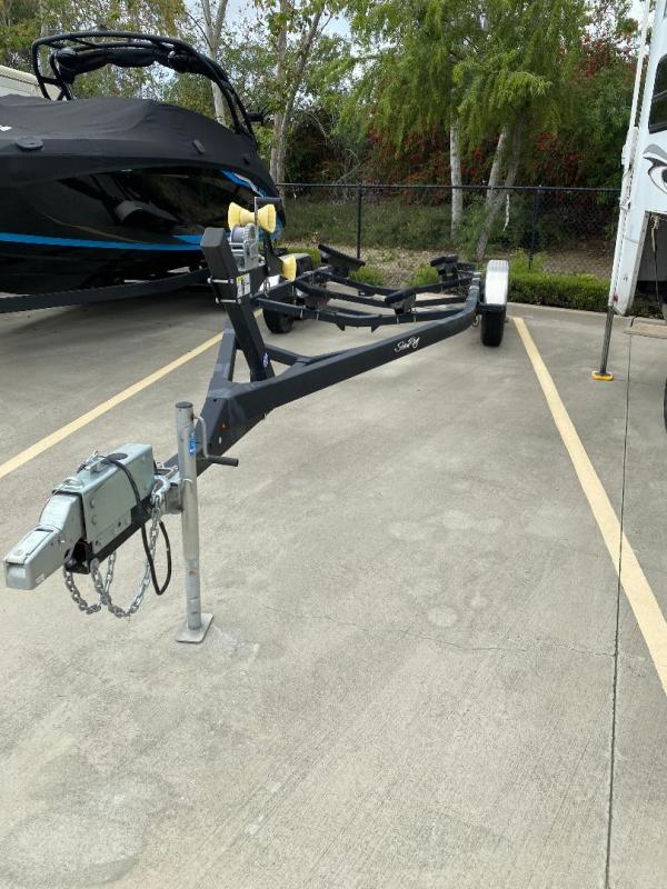 2021 Shorelandr 25' Painted Tandem Axle Boat Trailer with Bunks in ...