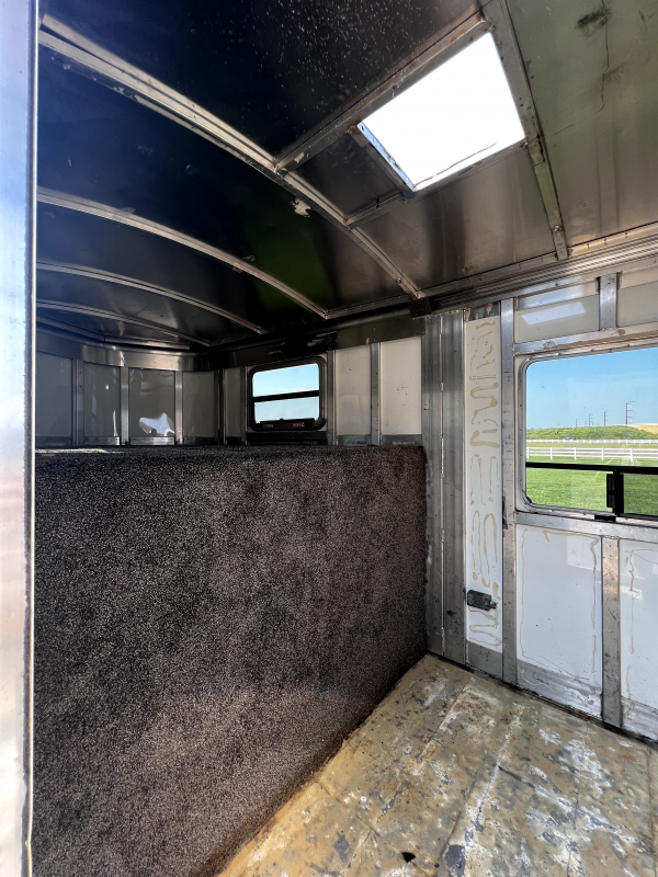 2005 Cherokee Trailers 3H GN Horse Trailer in Randolph, MN | Trailer Trader