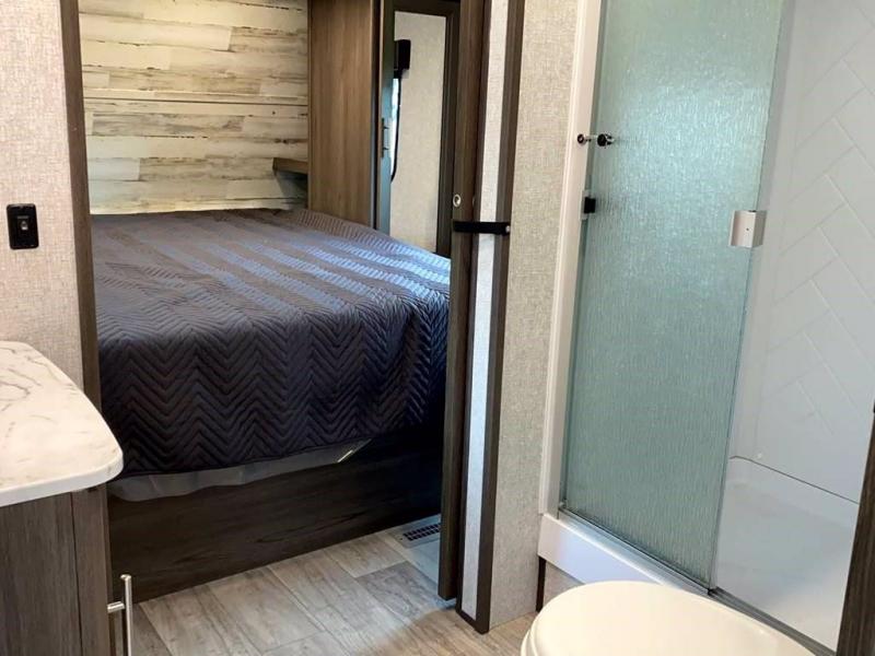 2021 Dutchmen Mfg KODIAK 296BHSL in Hammond, LA | Trailer Trader