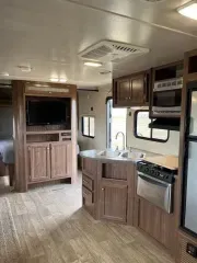 2018 Prowler Lynx M-30LX in Omaha, NE | Trailer Trader