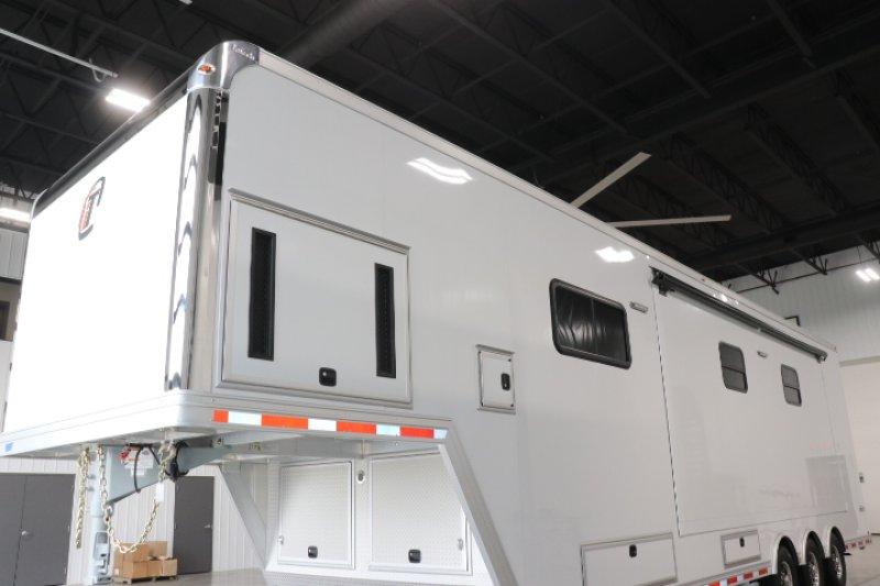 40' Emergency Management Trailer w/ Slideouts Specialty Trailer in O ...