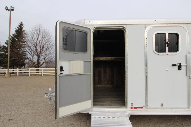 2004 Featherlite 4HR BP Horse Trailer in Elko, MN | Trailer Trader