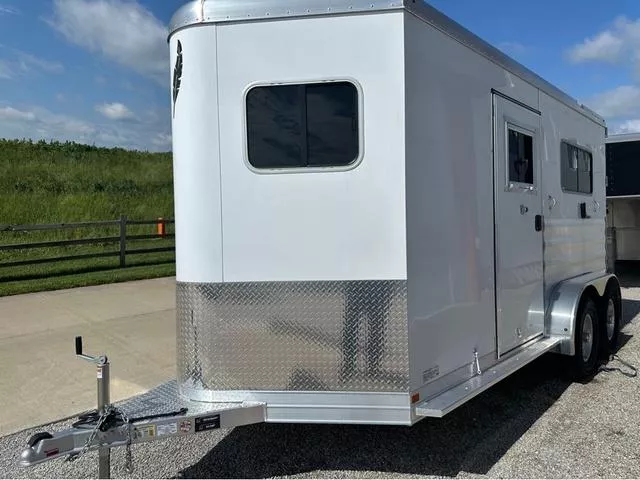 Featherlite Horse Trailers for Sale | Trailer Trader