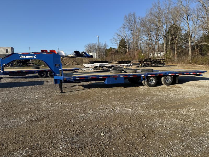 2025 Diamond C FMAX210 32' x 102" gooseneck Trailer 32’ hydro jack and ...