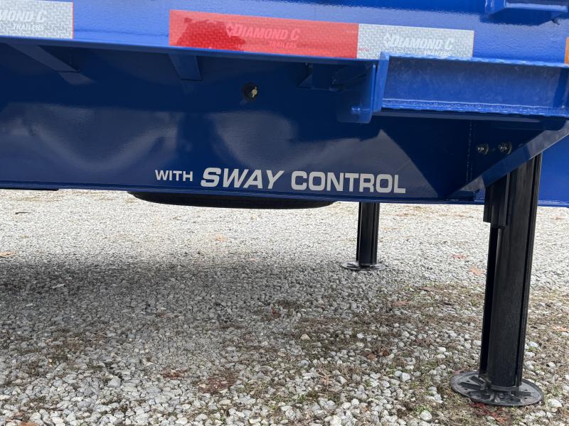 2025 Diamond C FMAX212 GOOSENECK Trailer 35’ HYDRO JACKS & DOVE ...