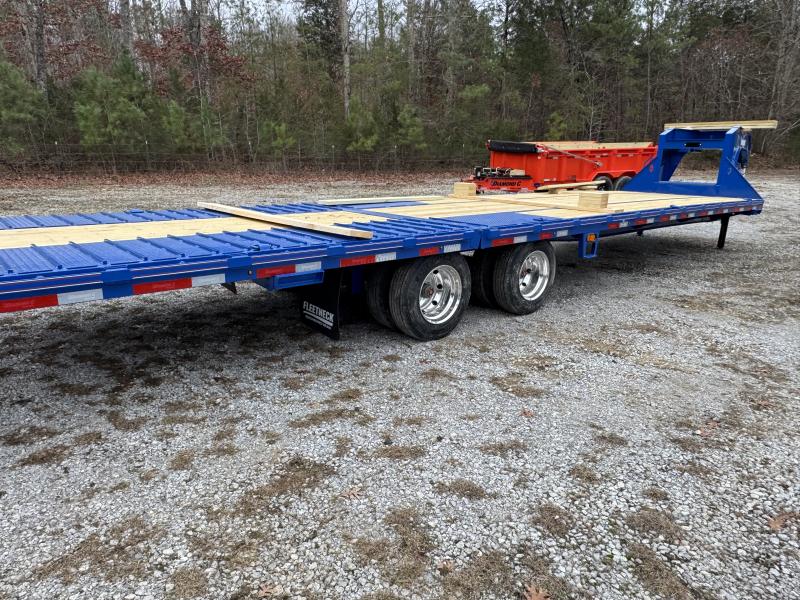 2025 Diamond C FMAX212 GOOSENECK Trailer 35’ HYDRO JACKS & DOVE ...