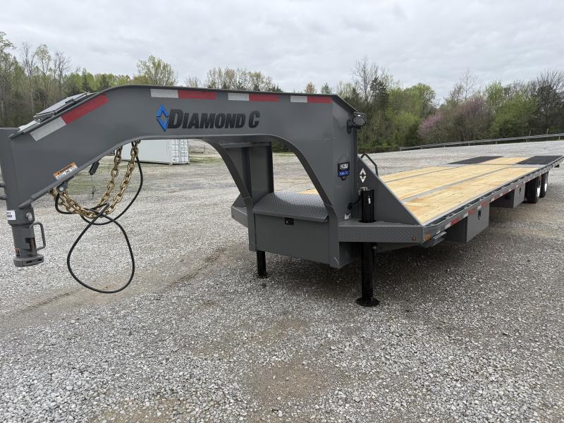 2025 Diamond C FMAX212 40' x 102" gooseneck Trailer pacesetter edition ...