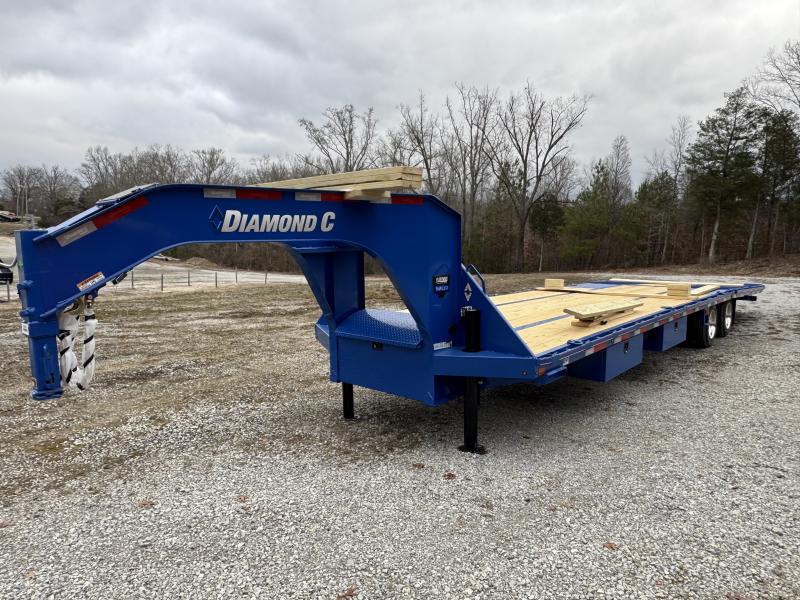 2025 Diamond C FMAX212 GOOSENECK Trailer 35’ HYDRO JACKS & DOVE ...