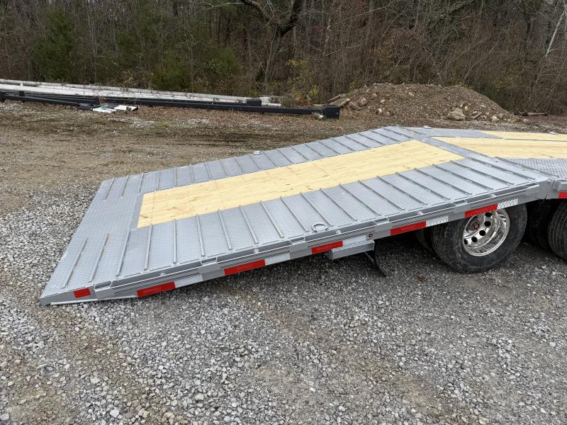 2025 Diamond C FMAX210 GOOSENECK Trailer 30’ HYDRO JACKS & DOVE ...