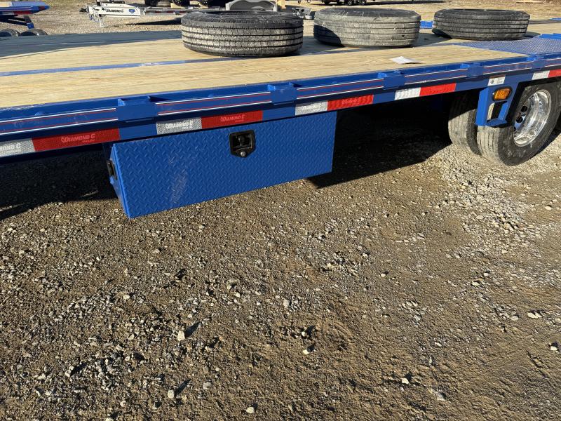 2025 Diamond C FMAX210 32' x 102" gooseneck Trailer 32’ hydro jack and ...