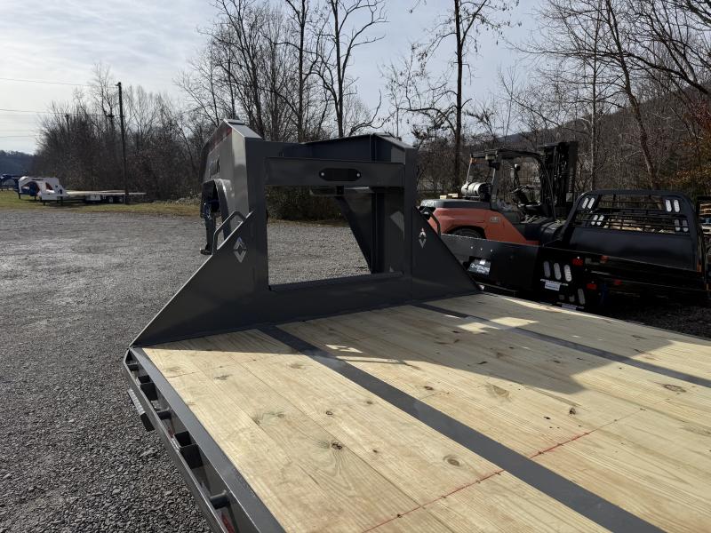 2025 Diamond C FMAX210 GOOSENECK Trailer SUPER SINGLE TIRES 30’ HYDRO ...