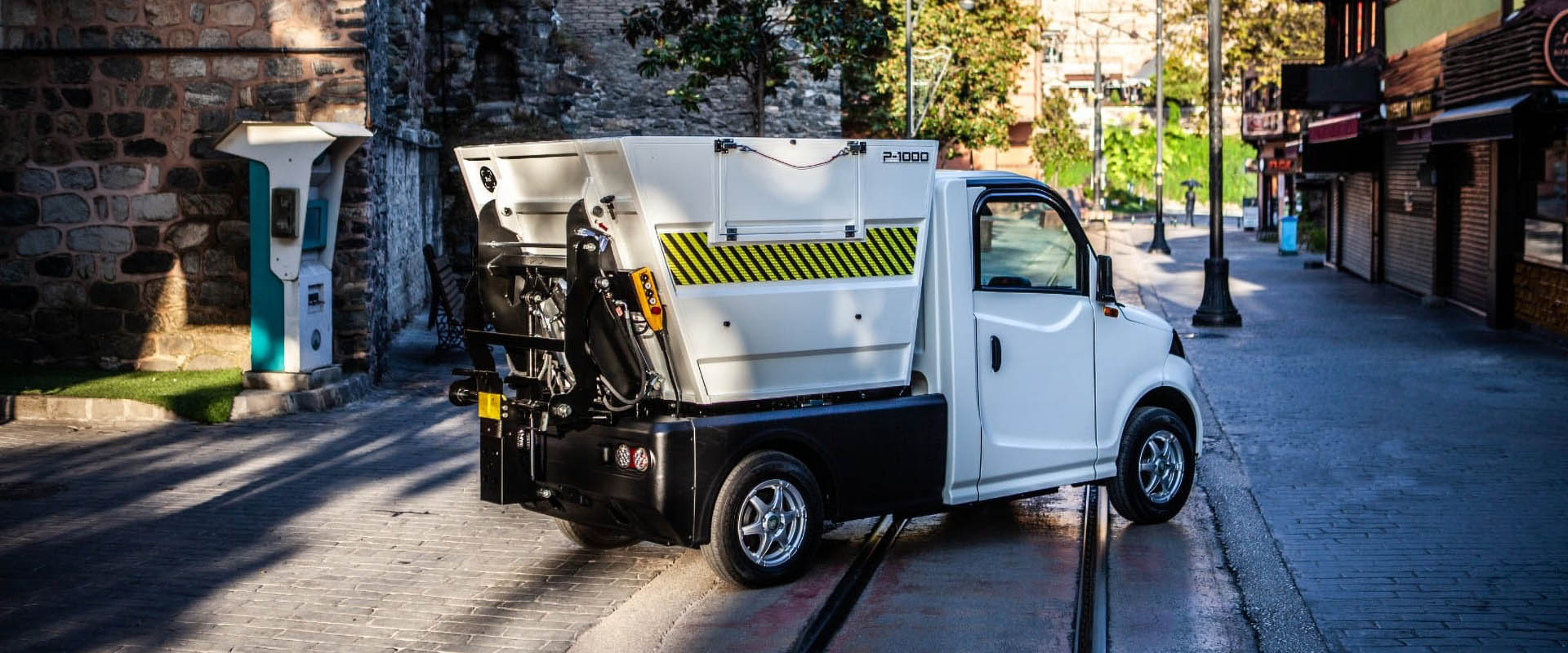 Bintelli Escape and Wolf Scooter in Houghton Lake, Michigan