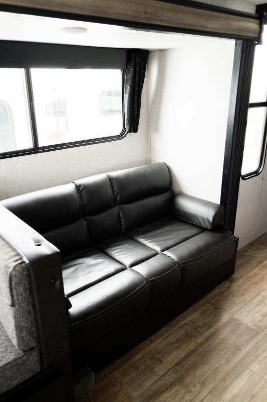 2022 Grey Wolf Limited 29TE Travel Trailer With Bunk Room in Steinbach ...