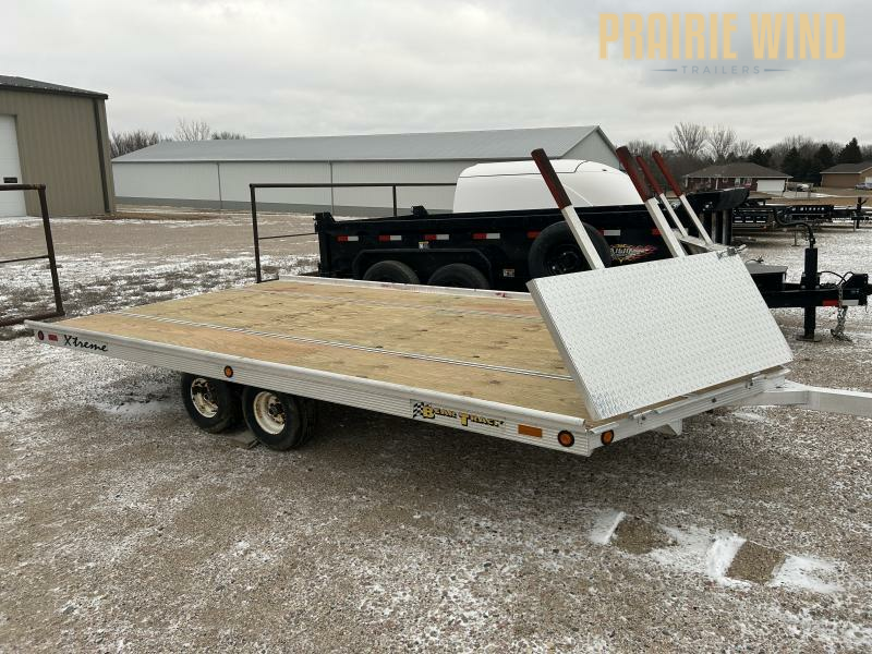2002 Bear Track 14 Drive On / Drive Off Tandem Axle Snowmobile Trailer ...