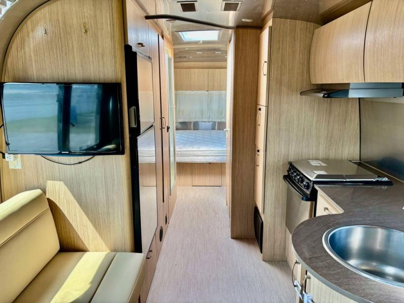 2019 Airstream RV 27FB in La Feria, TX | Trailer Trader