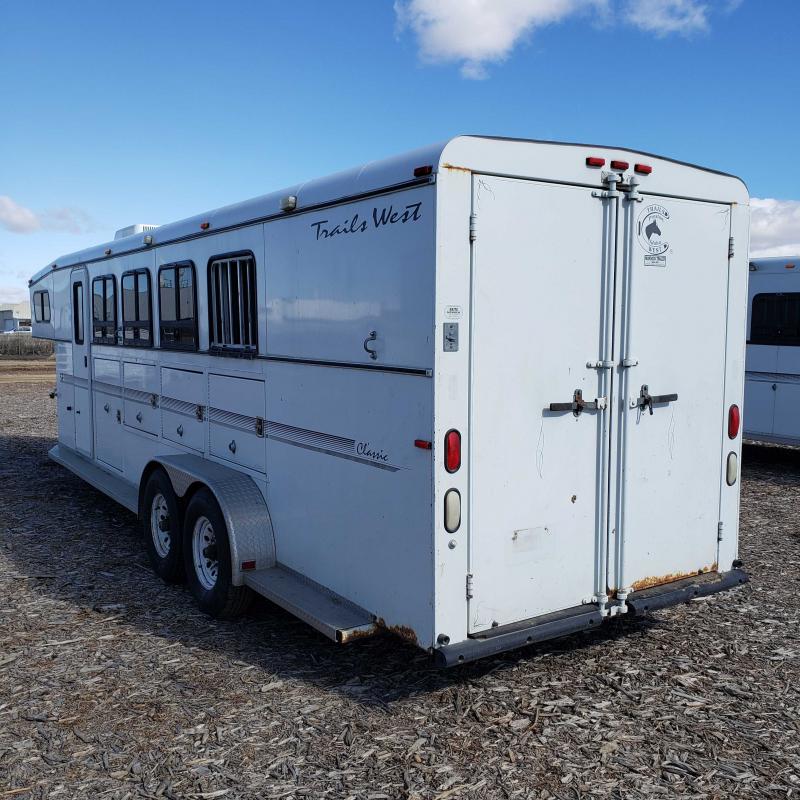 2001 Trails West 4H Weekender Horse Trailer | Near Me