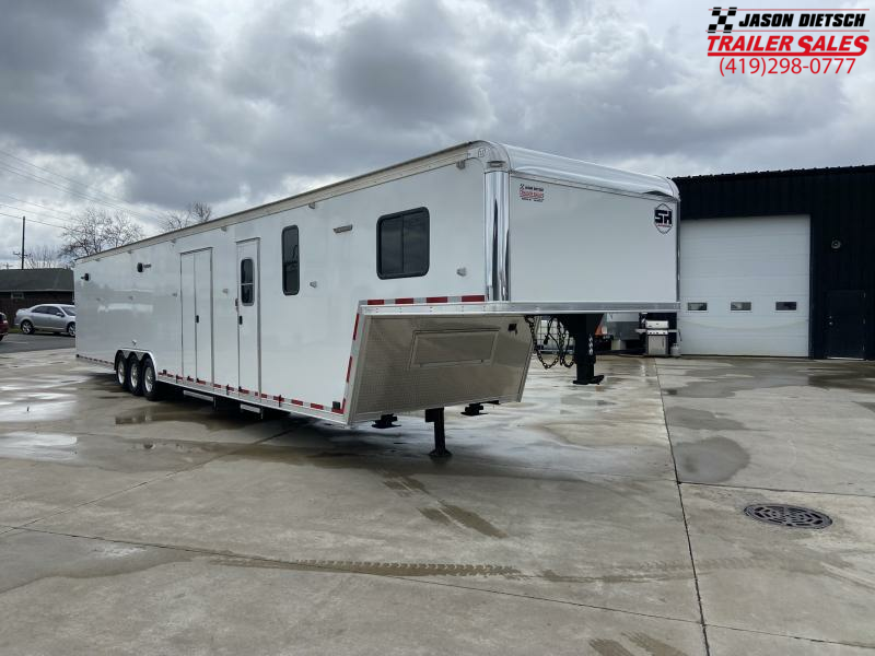 United 8.5x48 USH Gooseneck Car/Racing Trailer in Edgerton, OH ...