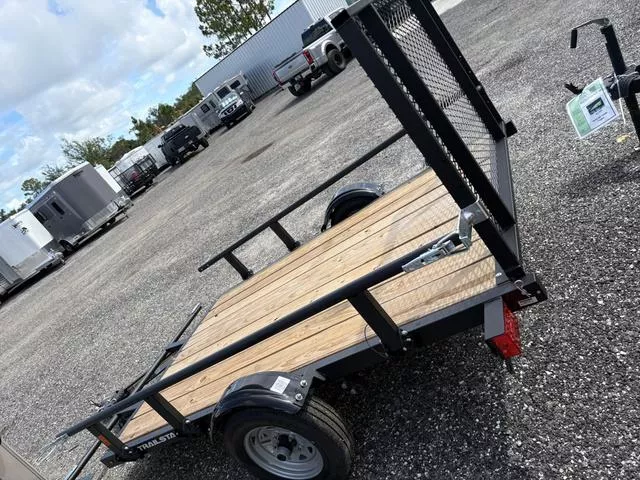 2025 Karavan Trailers 5 x 8 Utility Trailer with Pivoting Rails in Mims ...
