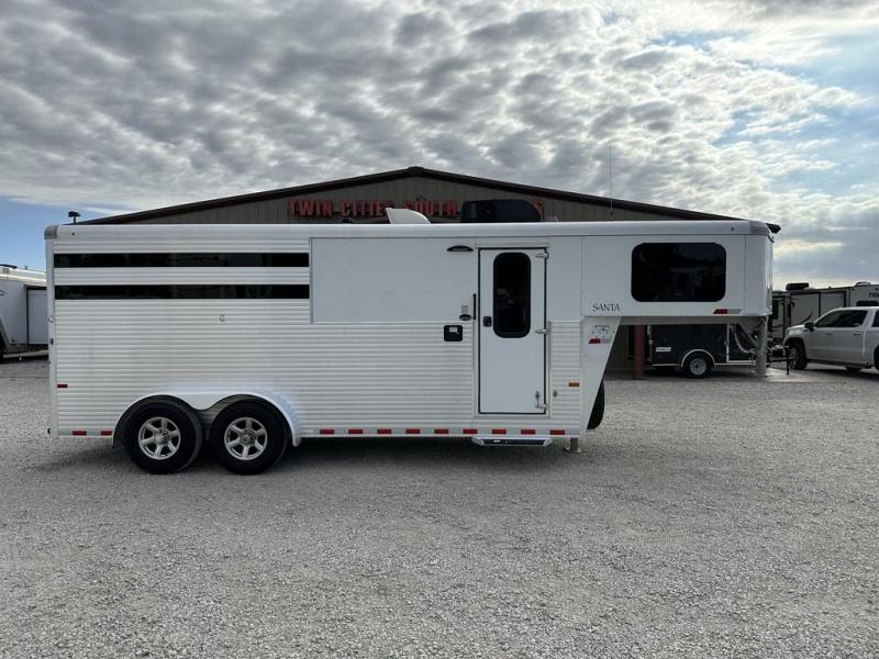 2017 Sundowner 3 horse with 5' LQ in Pilot Point, TX | Trailer Trader