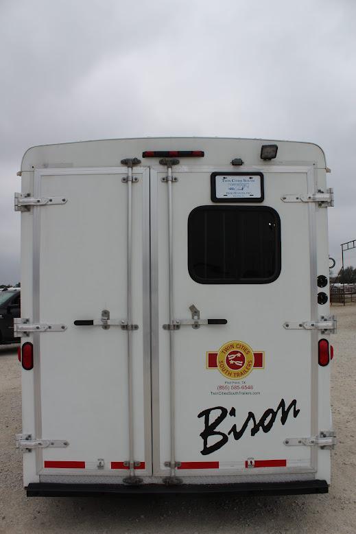 2014 Bison Trailers Living Quarter Horse Trailer in Pilot Point, TX ...