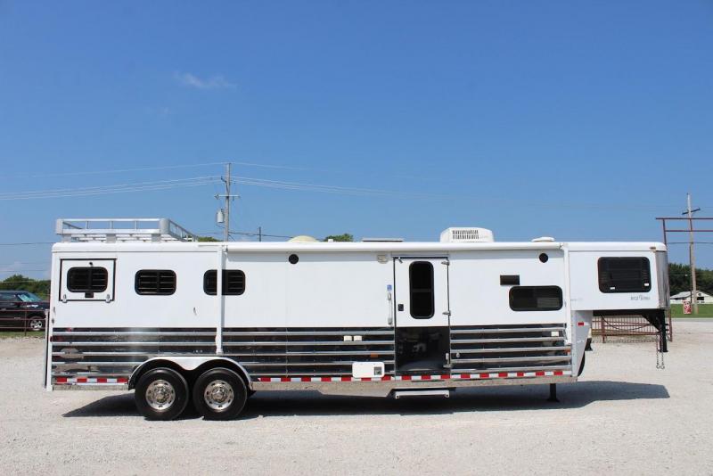 2005 Sundowner Trailers Sunlite 727 Horse Trailer in Pilot Point, TX ...