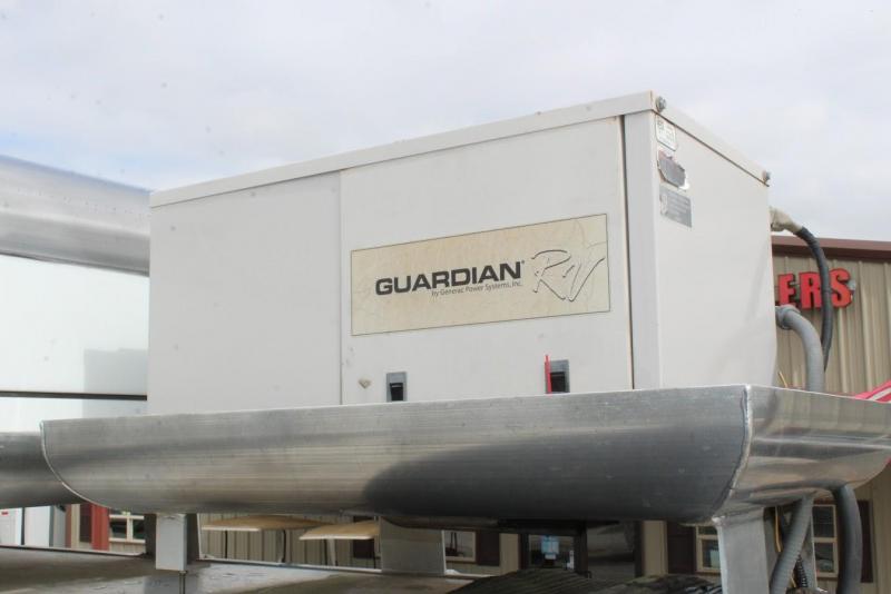 2007 Bloomer Evolution Horse Trailer in Pilot Point, TX | Trailer Trader