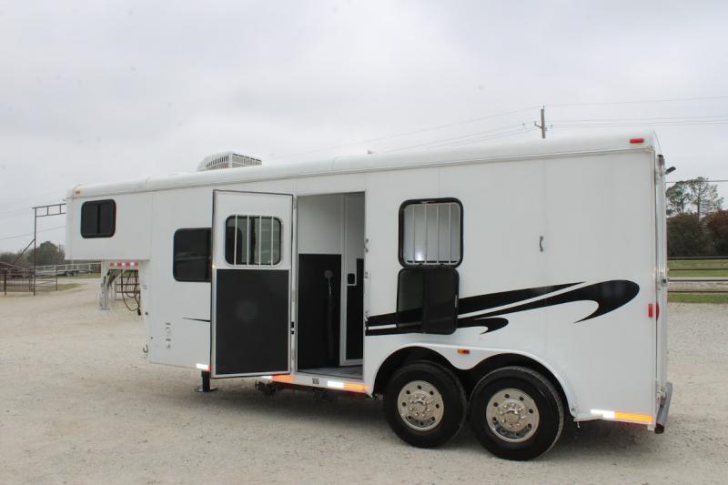 2014 Bison Trailers Living Quarter Horse Trailer in Pilot Point, TX ...