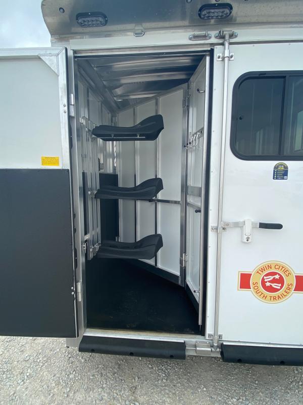 2023 Sundowner 3 horse slant gooseneck in Pilot Point, TX | Trailer Trader