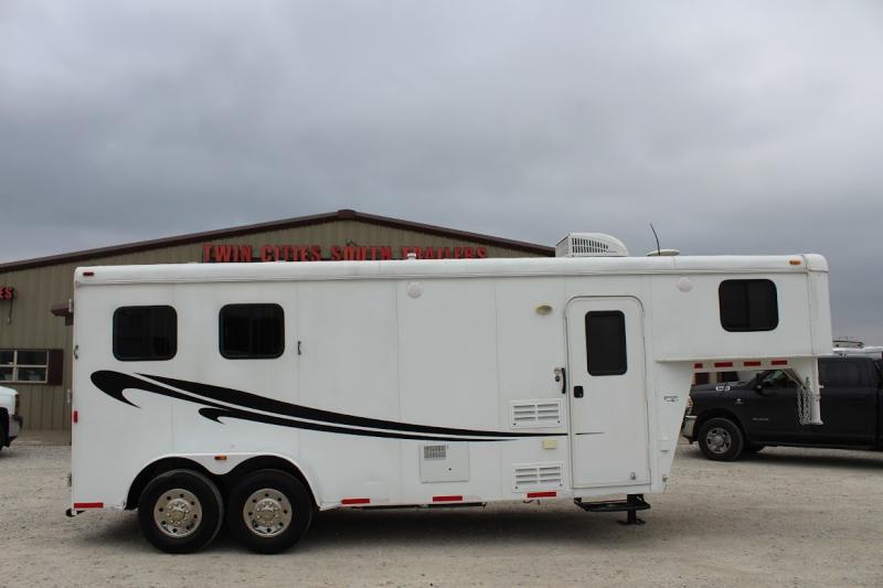 2014 Bison Trailers Living Quarter Horse Trailer in Pilot Point, TX ...