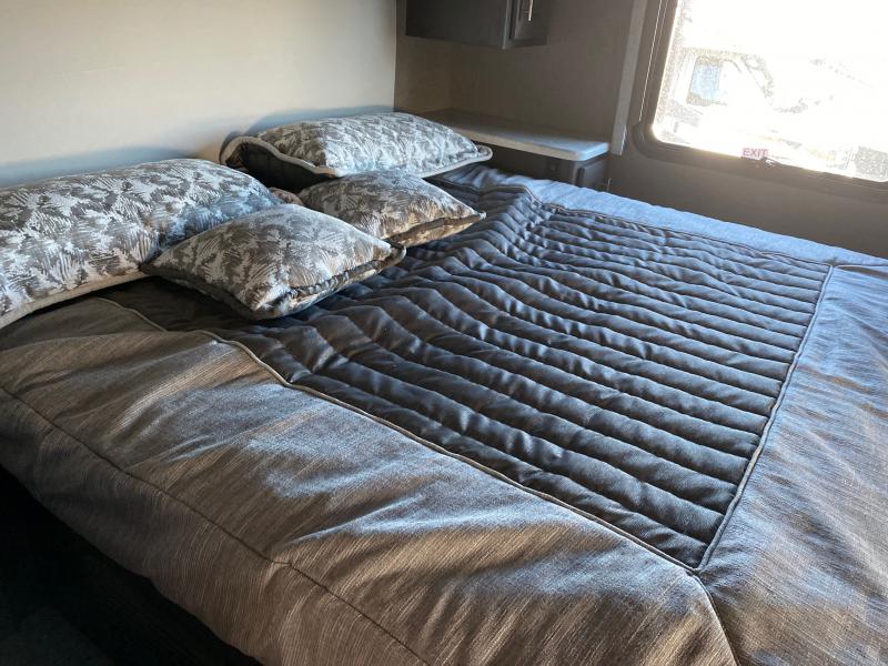 2022 Thor Motor Coach MAGNITUDE RS36 in Ormond Beach, FL | Trailer Trader