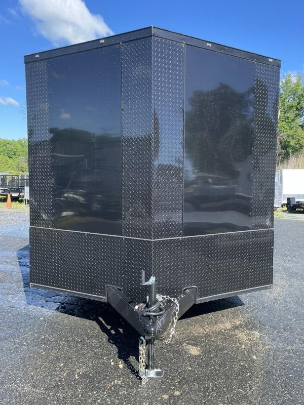 Diamond Cargo 8.5' × 24' Blackout Pkg Enclosed Trailer in White Marsh ...