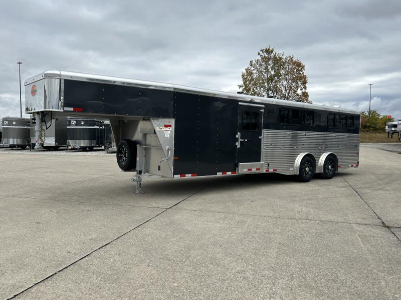 2022 Sundowner Trailers 26' Showman 10 Pen Show Stock Trailer in ...